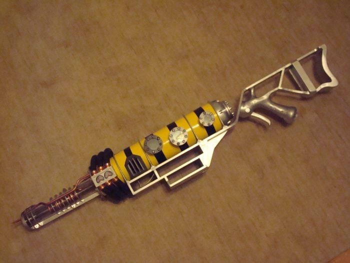 Homemade Fallout 3 Plasma Rifle Replica | Amusing Planet